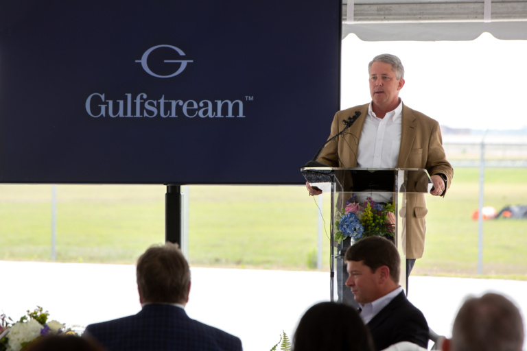Gulfstream announces expansions that will bring 1,600 new jobs and $150 ...